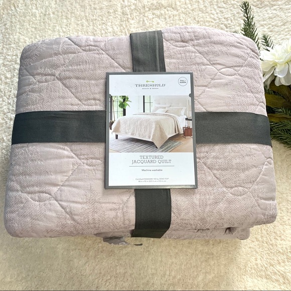 Threshold | Bedding | Threshold Textured Jacquard Quilt Fullqueen Beige ...